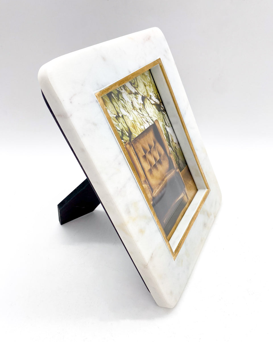 Hoxton White Marble Frame 5x7 – Enchanted Lighting